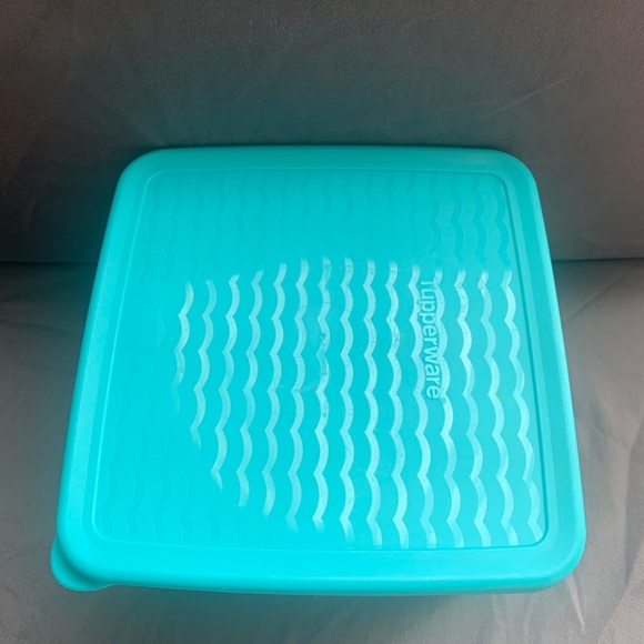 Tupperware | Kitchen | Tupperware Fridgesmart Vented Square Container ...